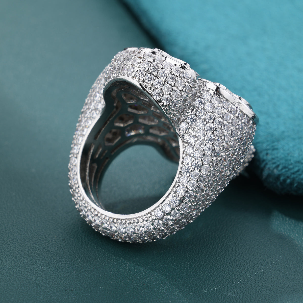 Titan Cross Ring (White Gold) – EMPIRE HOLLYWOOD